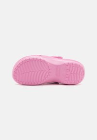 Crocs CLASSIC PLATFORM GLITTER - Heeled mules - pink tweed/pink ...
