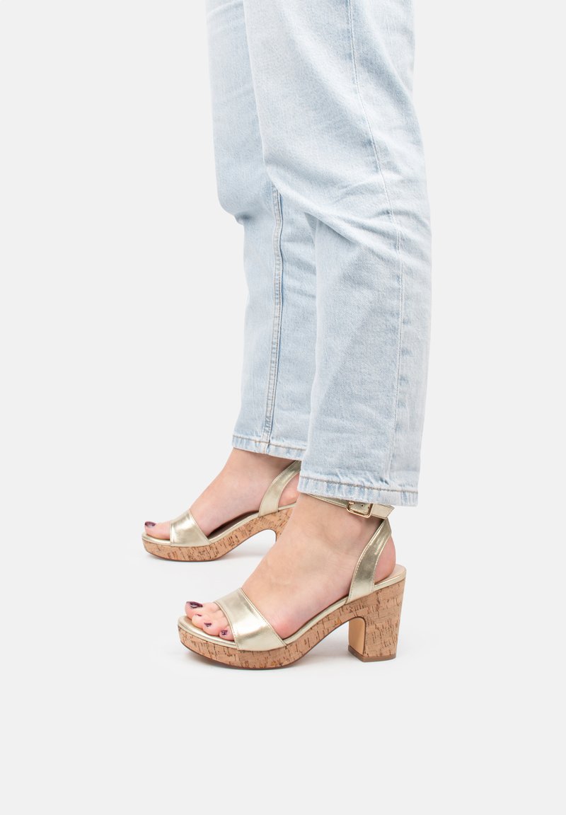 Posh by Poelman SUVI - Clogs - gold/goudkleurig - Zalando.nl