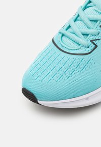 Champion NIMBLE - Tréningová obuv - light blue/black/pink/svetlomodrá ...