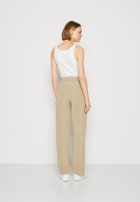Samsøe Samsøe RAMONA TROUSERS - Pantalon classique - taupe - ZALANDO.FR