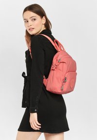 Kipling NALEB - Tagesrucksack - coral pink/pink - Zalando.at