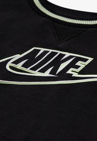 Nike Sportswear BLOCKED CREW - Träningsset - black/svart - Zalando.se