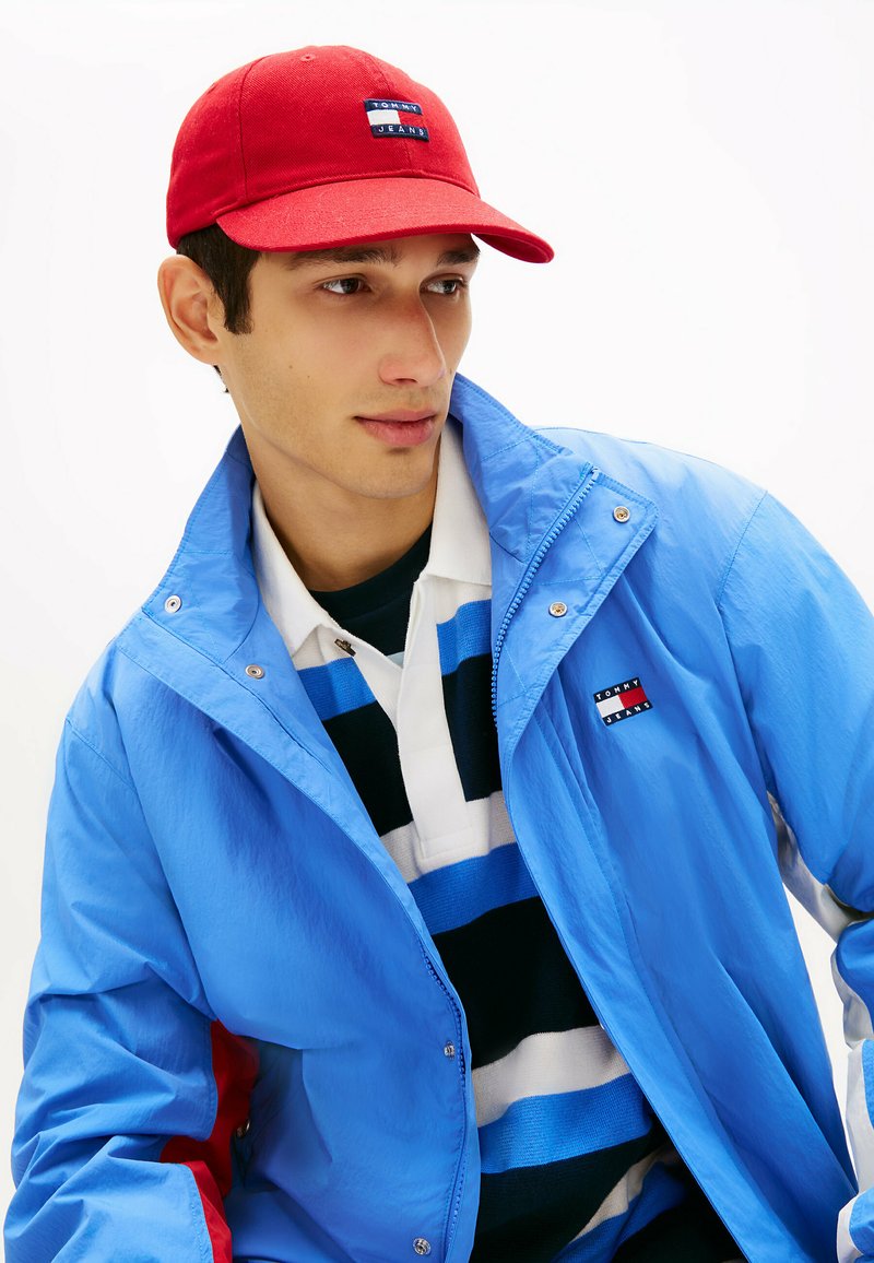 Tommy Jeans WAVY LOGO BASEBALL - Cap - sapphire red/red - Zalando