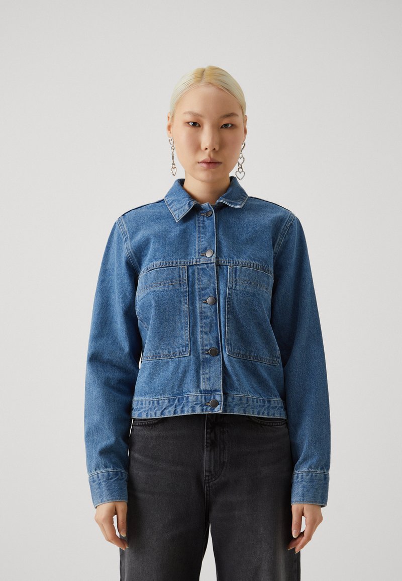 JDY JDYMICA POCKET JACKET - Jeansjacke - medium blue denim/blue denim ...