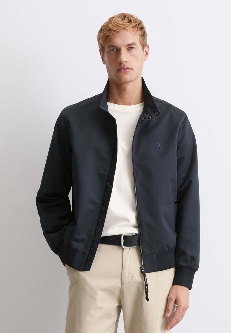 Marc O'Polo HARRINGTON-REGULAR AUS WASSERABWEISENDEM MICRO ...
