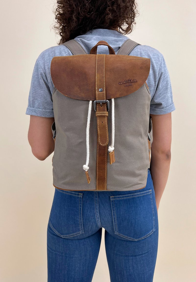 Gusti Leder Rucksack - khaki - Zalando.ie
