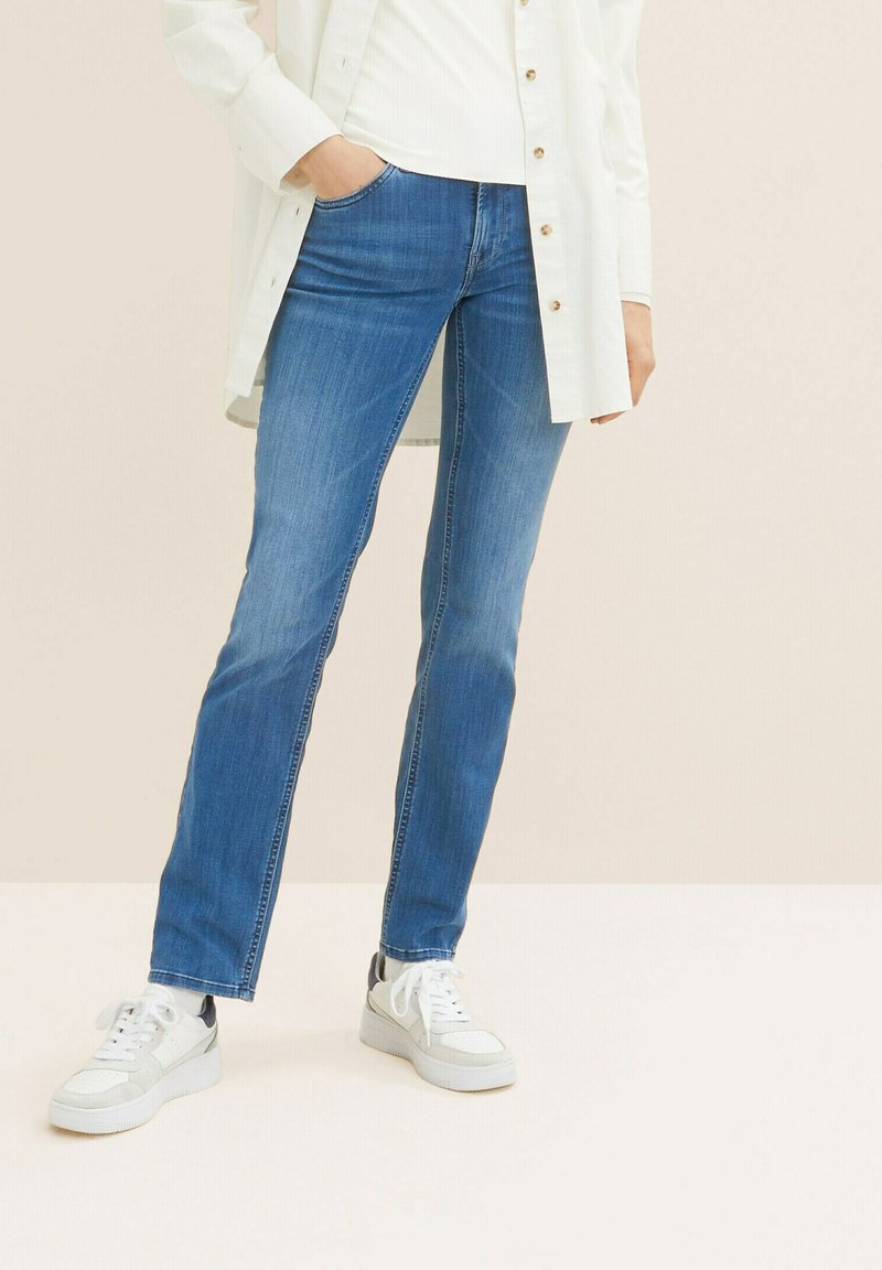 TOM TAILOR ALEXA STRAIGHT - Jeans Straight Leg - mid stone wash denim ...
