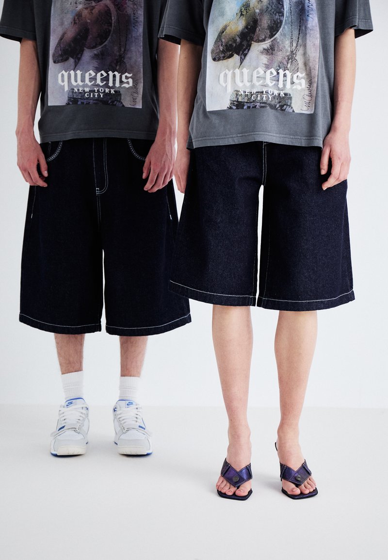 Jaded London SONIC JORTS UNISEX - Jeans Shorts - dark blue denim/dark ...