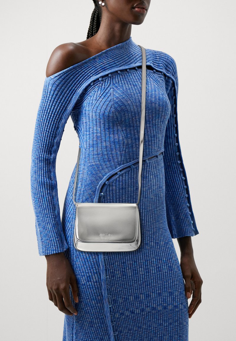 Marc Cain Across body bag - silver-coloured - Zalando