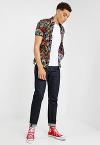 Levi's® 502 REGULAR TAPER - Jeans Tapered Fit - rock cod/Donkerblauw ...