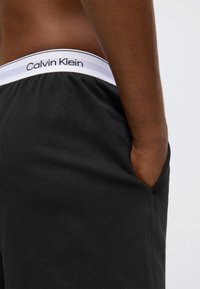 Calvin Klein Underwear SLEEP SHORT ICON COTTON STRETCH - Nachtwäsche ...