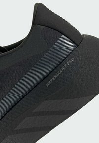 adidas Performance HYPERBOOST EDGE - Laufschuh Straße - core black ...