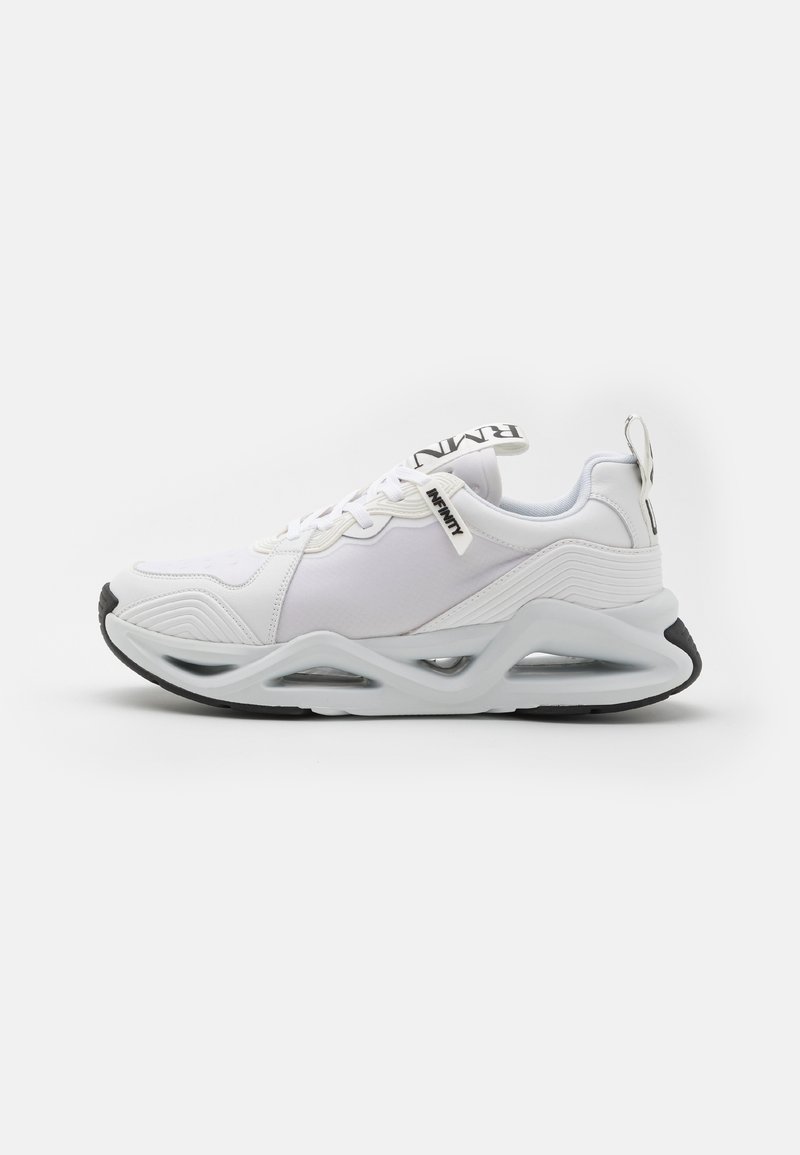 EA7 Emporio Armani INFINITY EVOLUTION UNISEX - Trainers - white/black ...