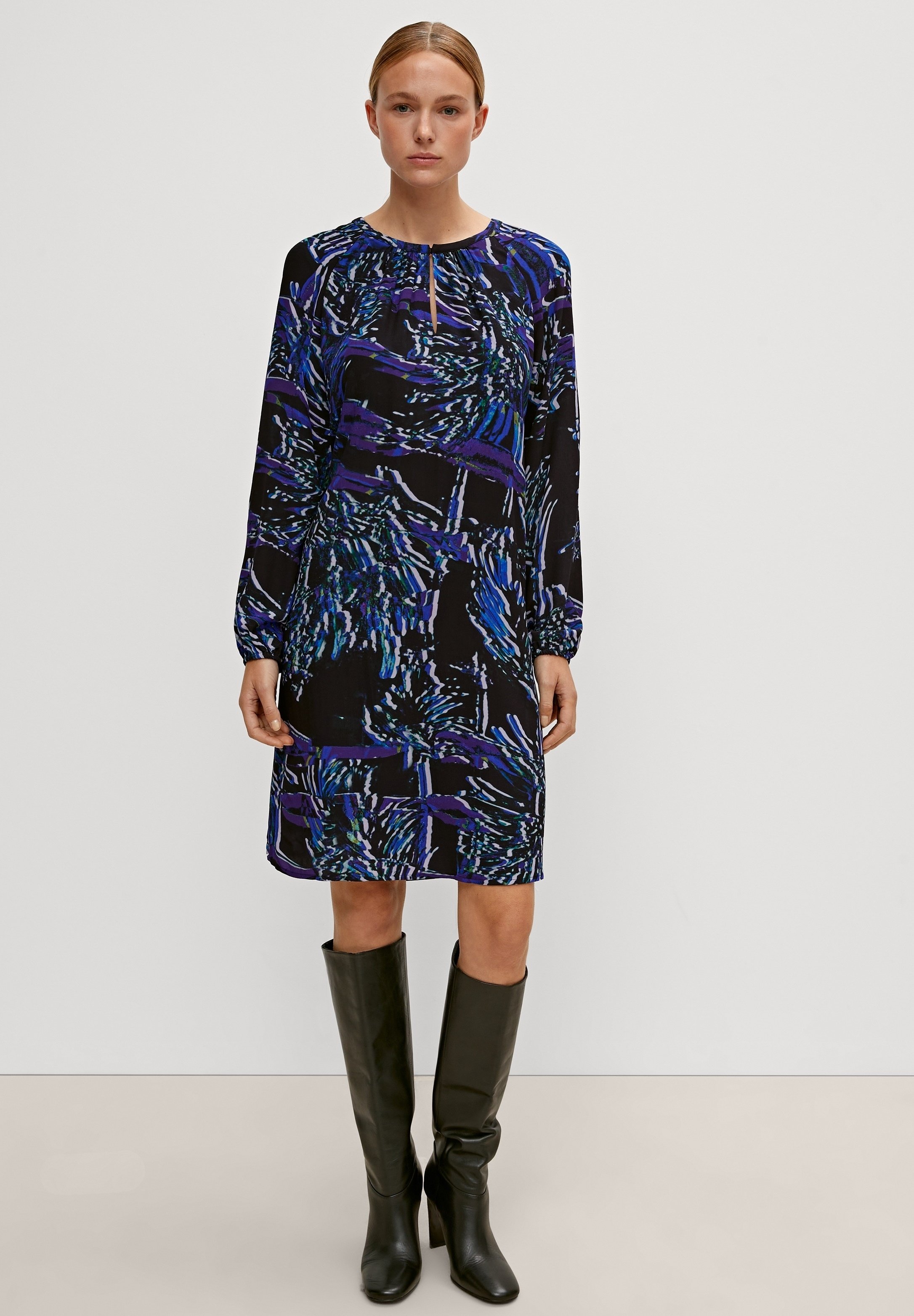 comma MIT ALLOVERMUSTER - Freizeitkleid - schwarz - Zalando.ch