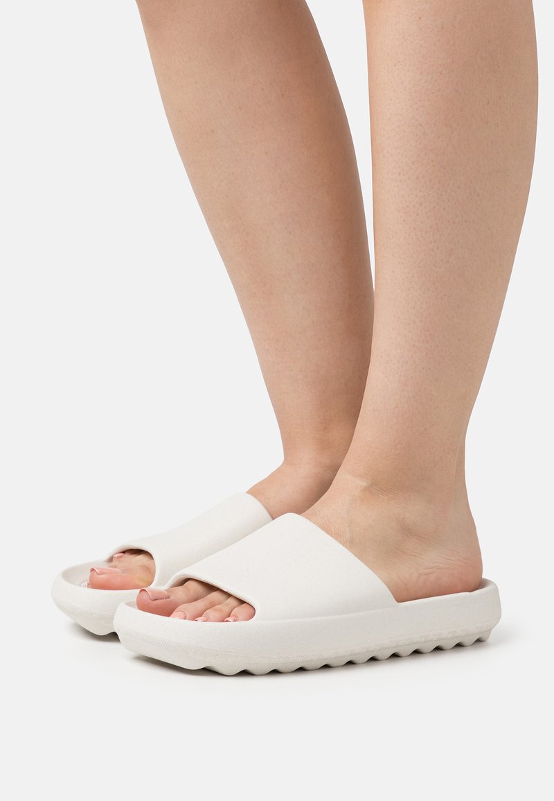Marks & Spencer Pool slides - soft white/white - Zalando