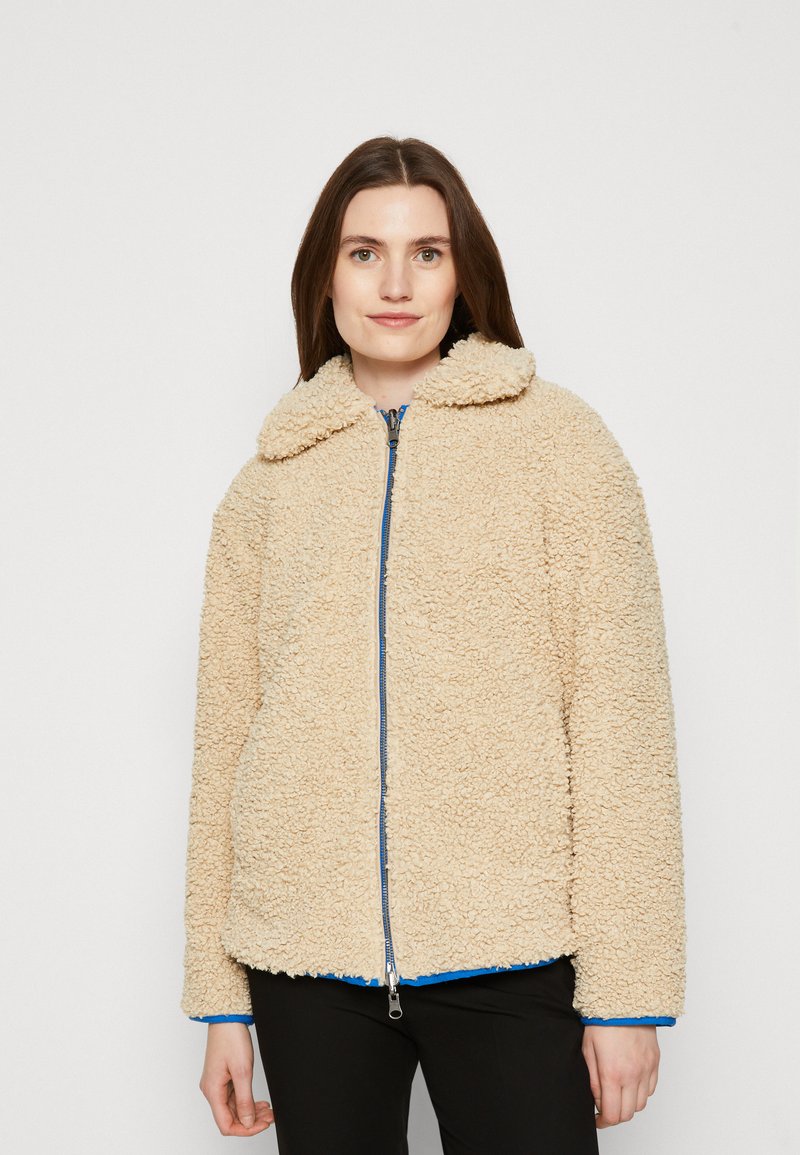Guess Originals GO LAURA REVERSIBLE SHERPA - Tunn jacka - biscotti/blå ...