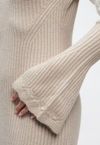 Abercrombie & Fitch CHASE MOCK MINI DRESS - Rochie tricotată - brown ...