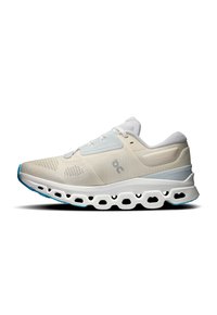 On CLOUDSTRATUS 3 - Scarpe da corsa su strada - cream arctic/avorio ...