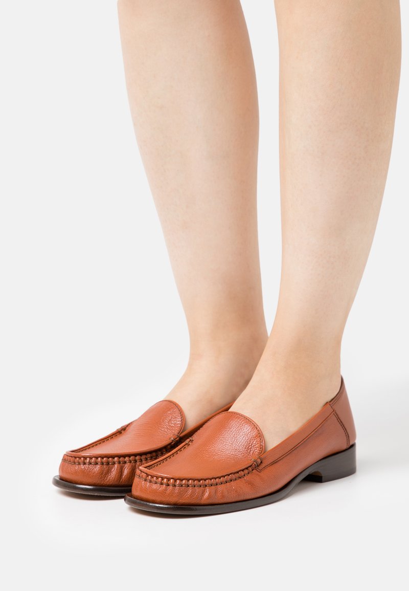 Mansur Gavriel WALKER LOAFER - Slippers - maple/brun - Zalando.no