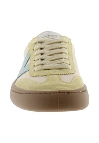 Victoria Shoes OLMO BAREFOOT - Zapatillas - vainilla/beige - Zalando.es