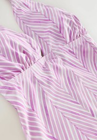 Next TALL FIT - PLUNGE TUMMY CONTROL TANKINI - Top de bikini - lilac ...