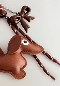 Next Husă pentru chei - brown dog/maro - Zalando.ro