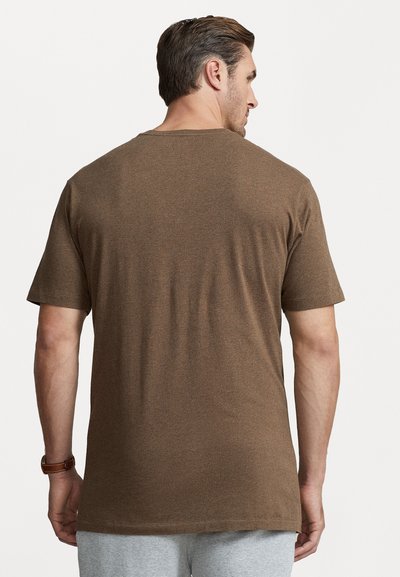 Polo Ralph Lauren Big & Tall SHORT SLEEVE - T-shirt basic - cedar heather/marrone scuro - Zalando.it
