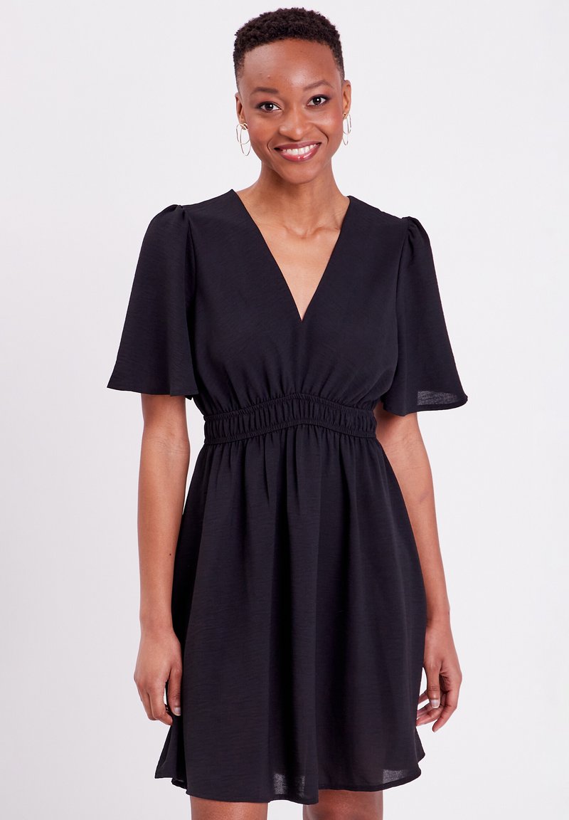 Cache Cache FLIESSENDES MIT GUMM - Vestido informal - noir/negro ...