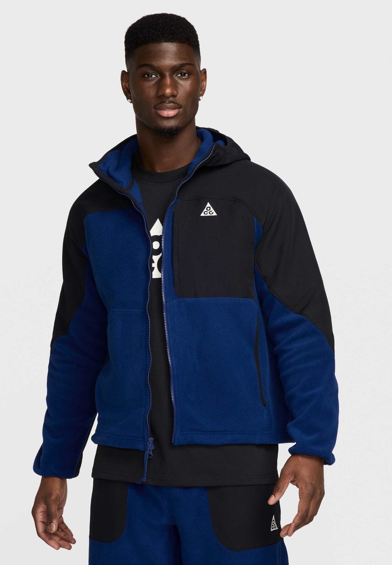 Nike ACG WOLF TREE PLUS - Forro polar - black blue void summit white ...