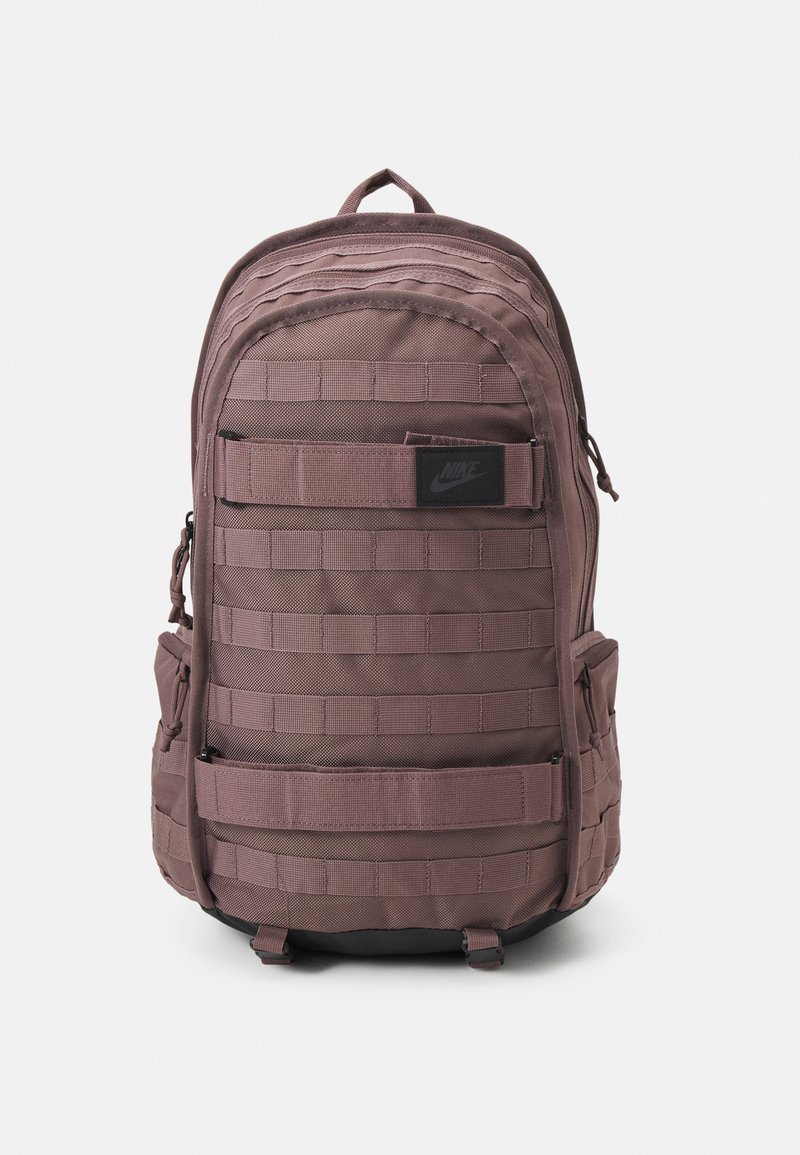 Nike Sportswear UNISEX - Batoh - plum eclipse/hnědá - Zalando.cz