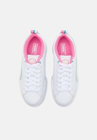 Puma MAYZE RETRO RESORT - Sneakers laag - white/sparkling green/wit ...