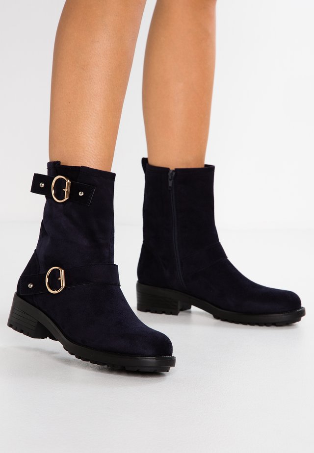 Botines camperos azules de mujer | Selección online en Zalando