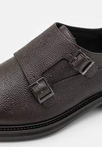 BOSS LARRY MONK - Instappers - dark brown/donkerbruin - Zalando.nl