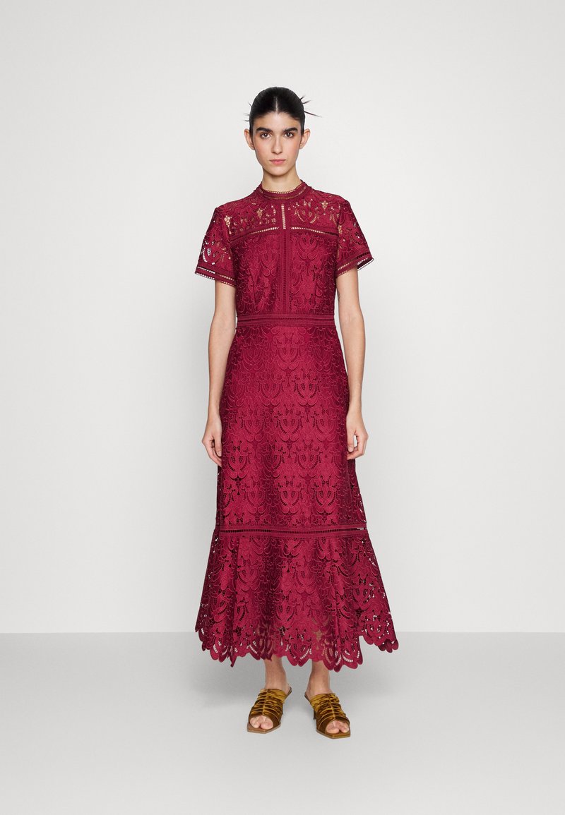 IVY OAK MARIANNA - Vestido de cóctel - berry red/rojo - Zalando.es