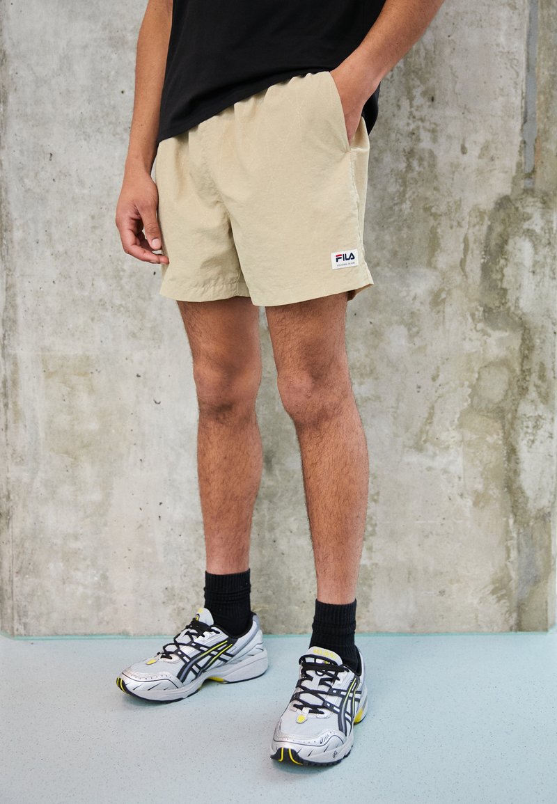 Fila Shorts - fields of rye/beige - Zalando.co.uk