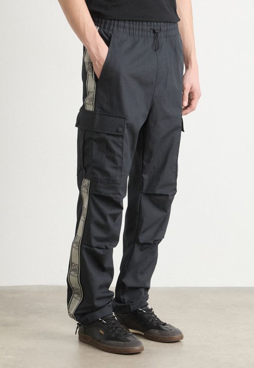 Sail Racing RACE EDITION - Housut - storm white/luonnonvalkoinen ...