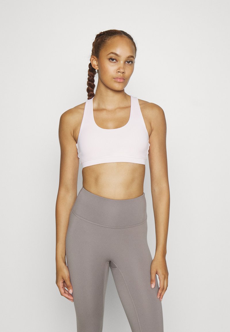 Cotton On Body RECYCLED STRAPPY SPORTS CROP - Urheiluliivit: keskitason tuki - posie pink/roosa ...