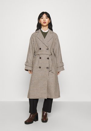 YAS Petite YASKILIVA COAT - Trenchcoat - tobacco brown/camel - Zalando.de