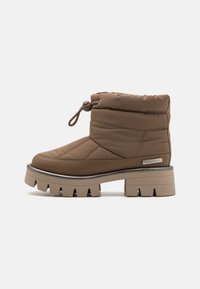 MICHAEL Michael Kors BARTON BOOTIE - Winter boots - driftwood/brown ...