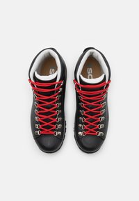 Scarpa PRIMITIVE - Outdoorschoenen - black/red/zwart - Zalando.nl