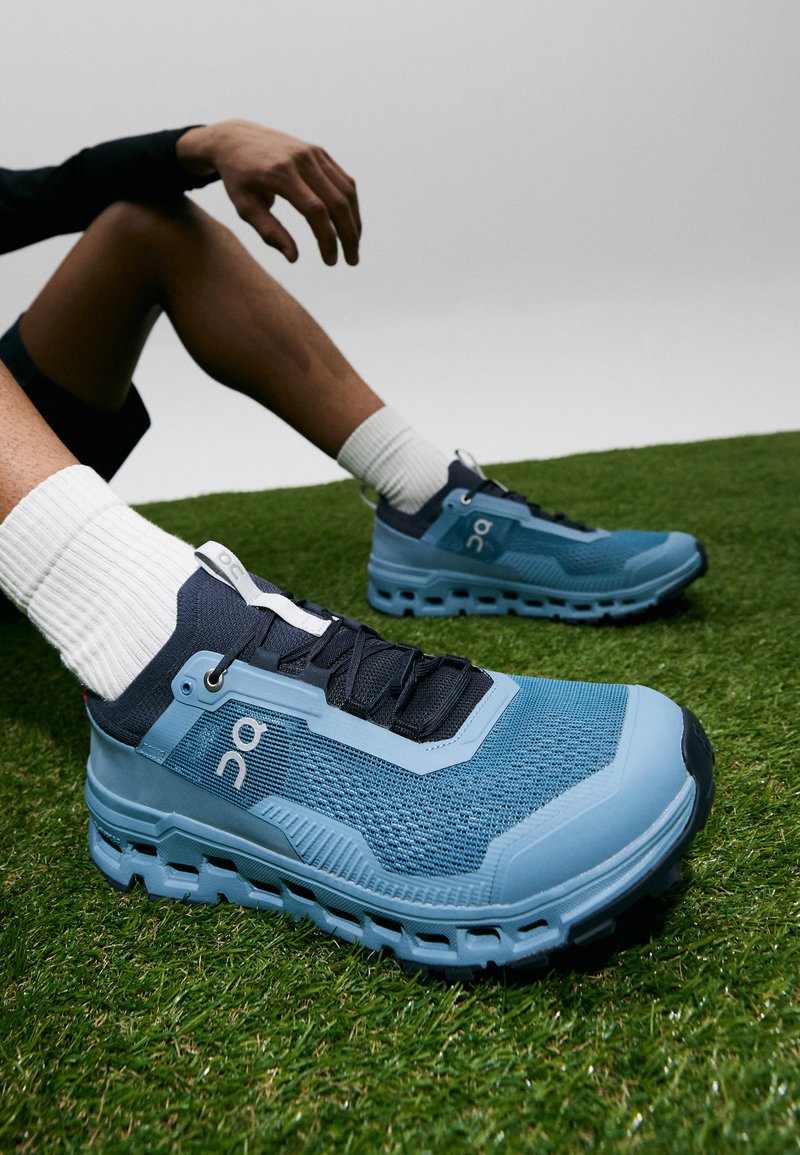 On CLOUDULTRA 2 - Trail running shoes - wash navy/blue - Zalando