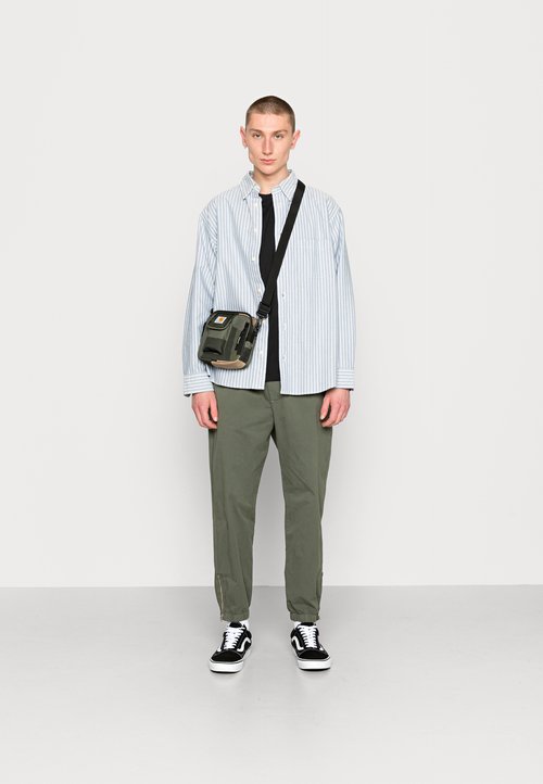 Pier One 3 PACK - T-shirts basic - black/sort - Zalando.dk