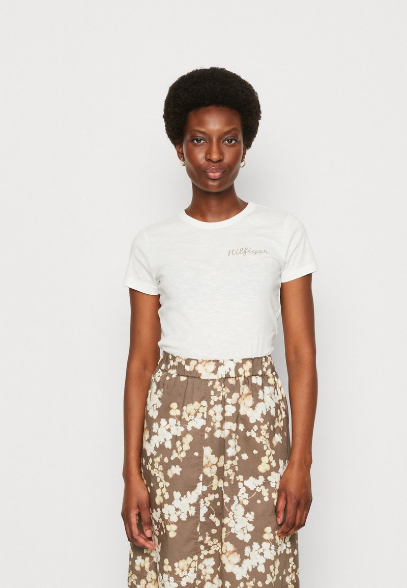 Tommy Hilfiger SLIM GOLD C-NK SS - Camiseta estampada - ecru/crema ...