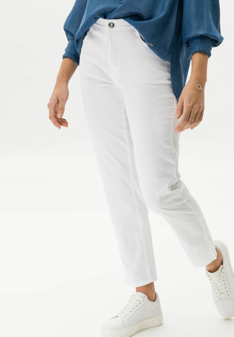 BRAX STYLE MARY S - Slim fit jeans - white - Zalando
