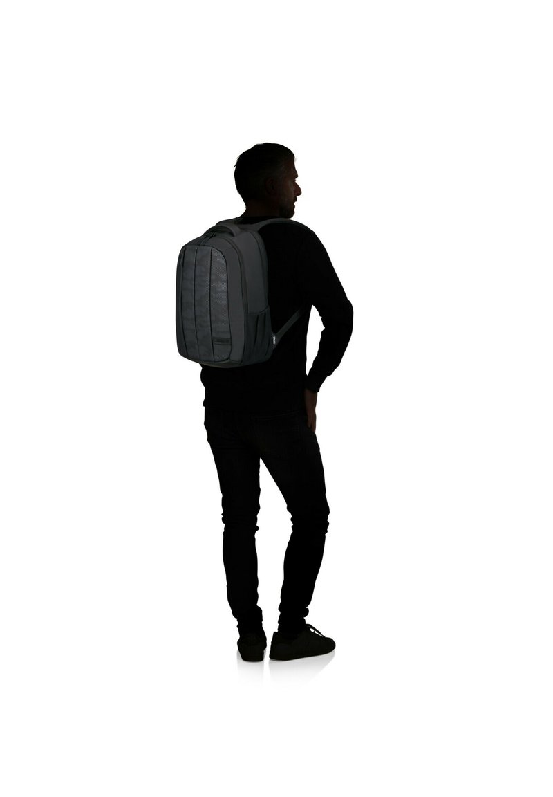 American Tourister STREETHERO Rucksack - Rugzak - urban camo/zwart ...