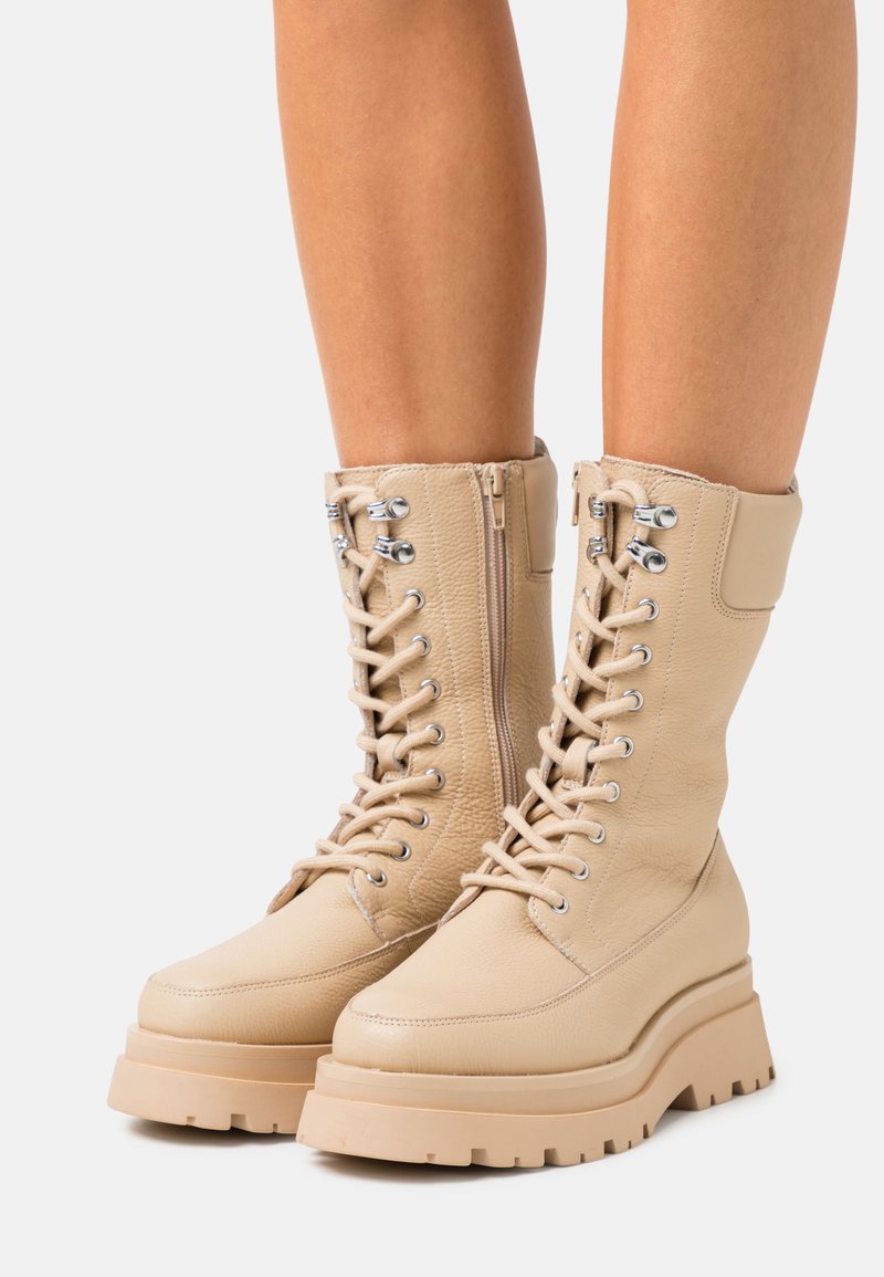 ZIGN Wide Fit LEATHER - Plateaustiefel - beige - Zalando.ch