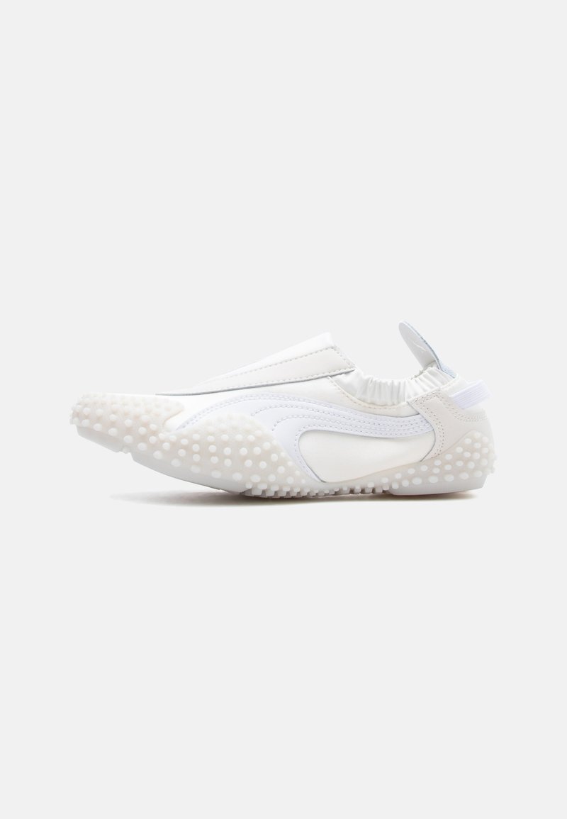 Puma MOSTRO MOVE - Slippers - warm white/white/hvit - Zalando.no