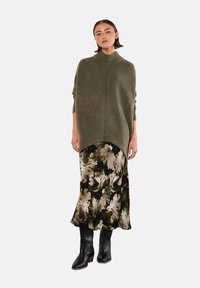 Apricot CHEVRON MOCK NECK - Trui - khaki/kaki - Zalando.nl