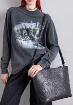 Han Kjøbenhavn EMBOSSED TOTE UNISEX - Shopping Bag - black/schwarz ...