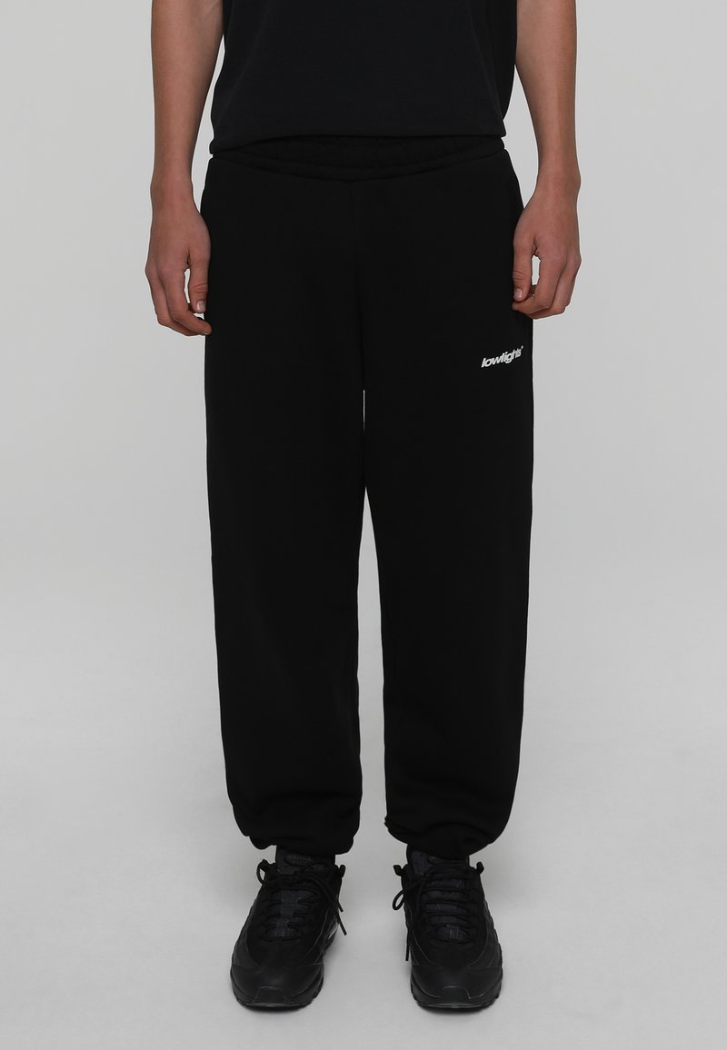 LOW LIGHTS STUDIOS® LIGHT - Tracksuit bottoms - black - Zalando